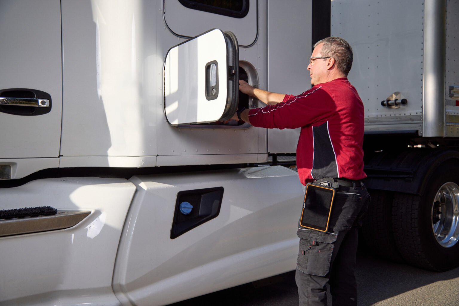 Influencing truck driver behavior to boost fleet safety
